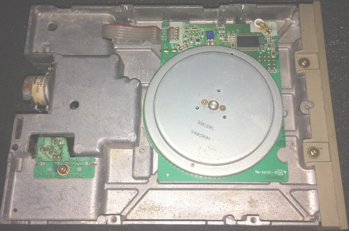 Disquetera Floppy Antigua Retro Vintage 5 1/4 Interna | CompraVentaNet.com