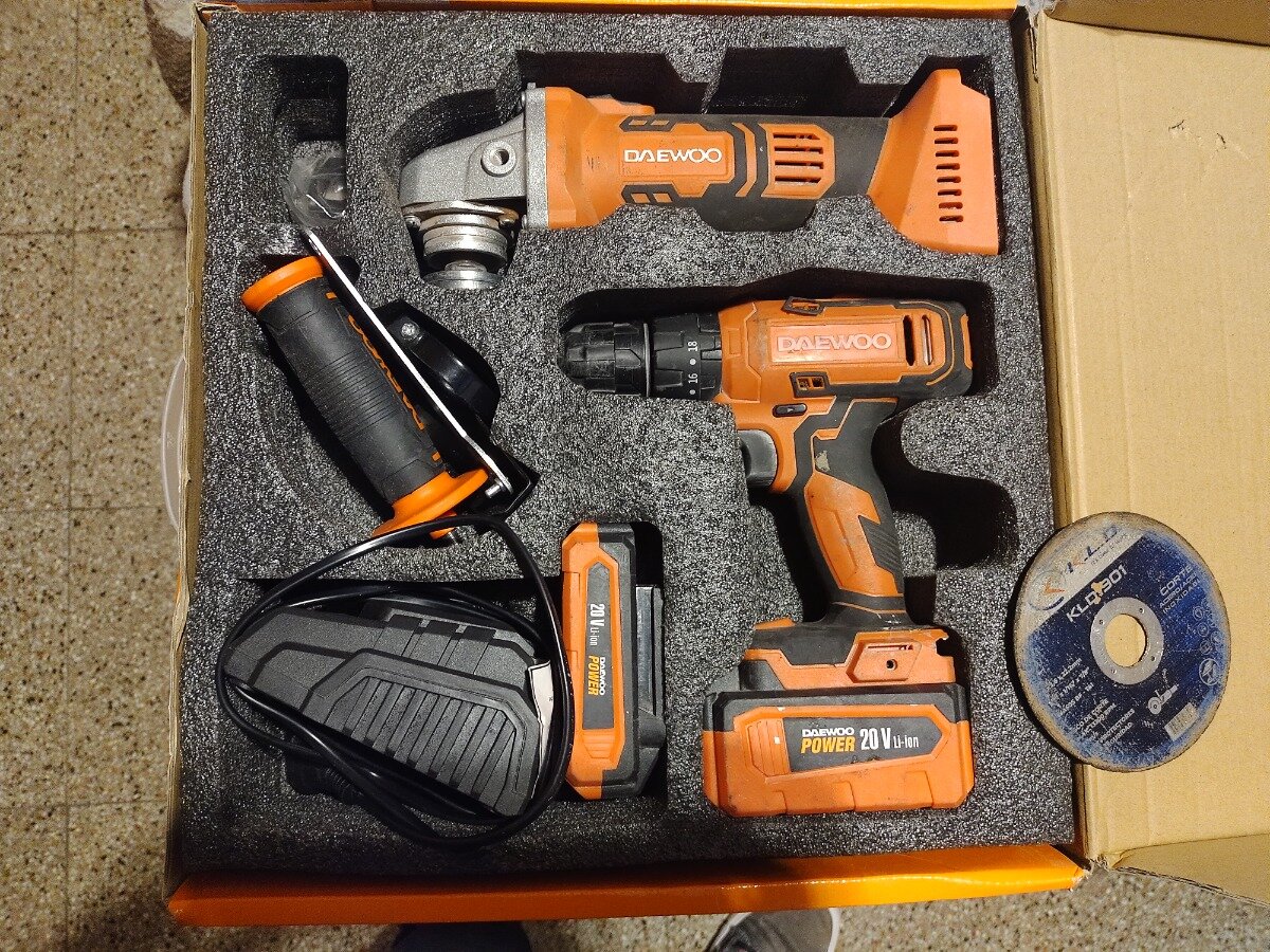 Vendo Kit De Atornilladora Y Amoladora | CompraVentaNet.com